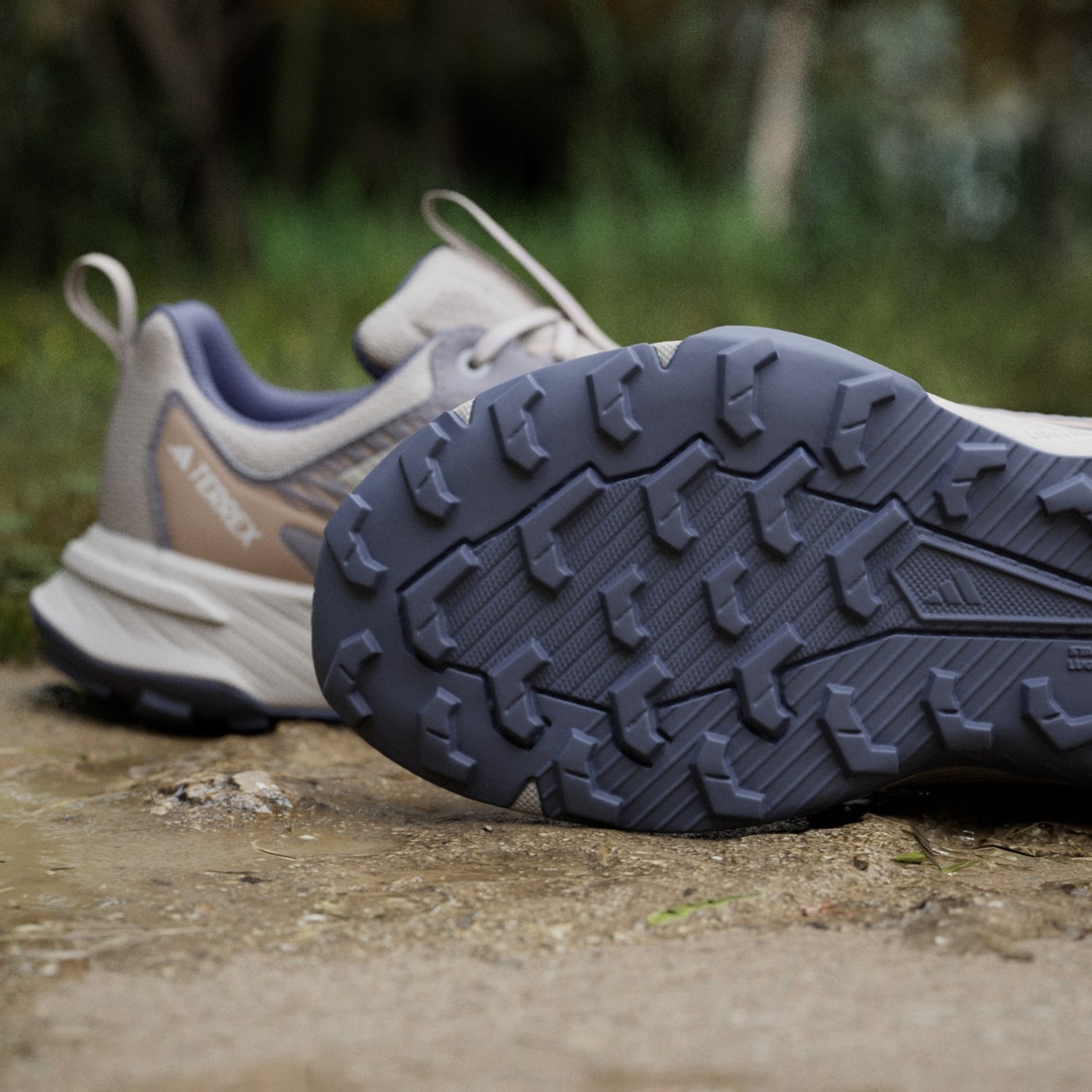 ≡ Кросівки жіночі Adidas Terrex Tracefinder 2 Clima W JR7773 36 (3.5 UK ...