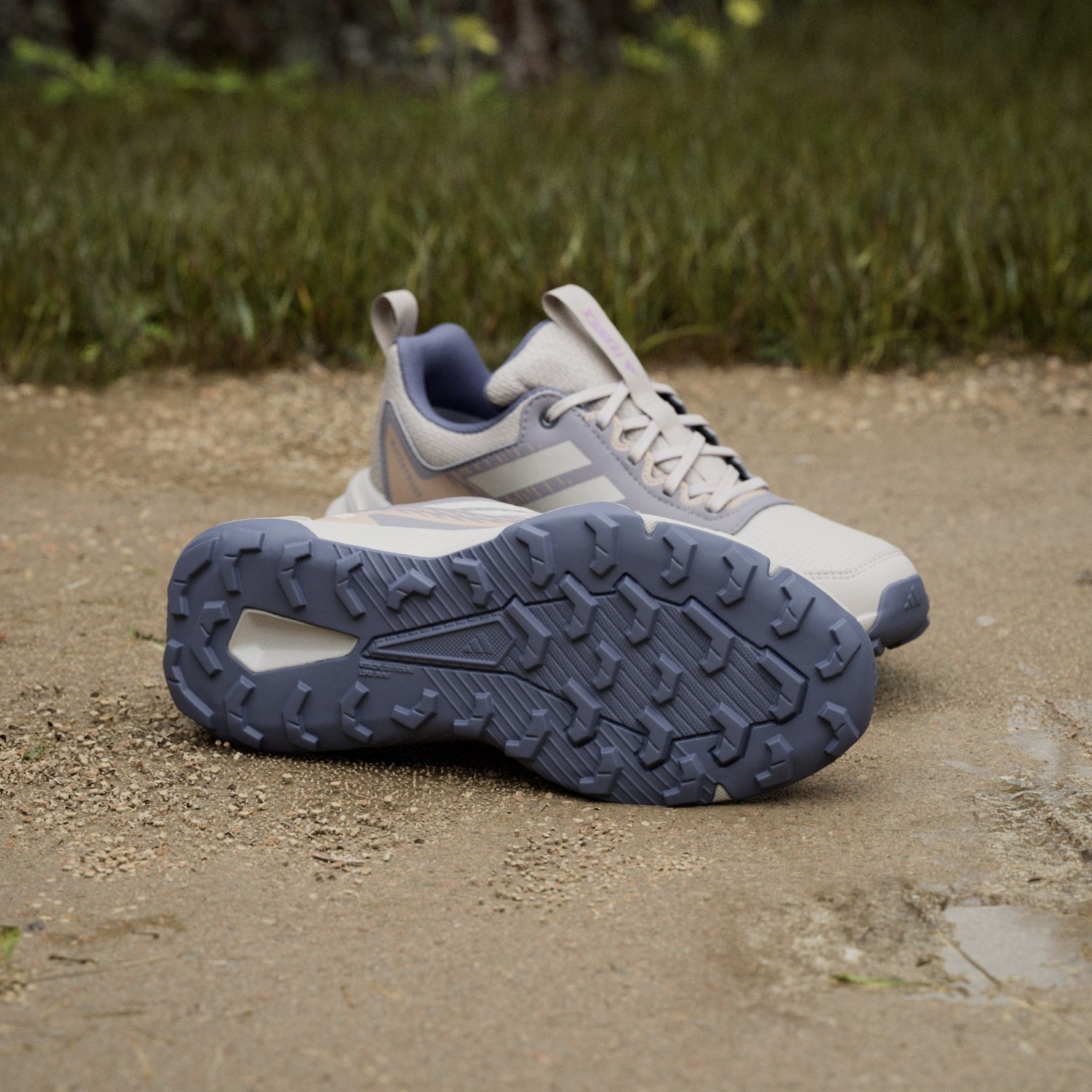 ≡ Кросівки жіночі Adidas Terrex Tracefinder 2 Clima W JR7773 36 (3.5 UK ...