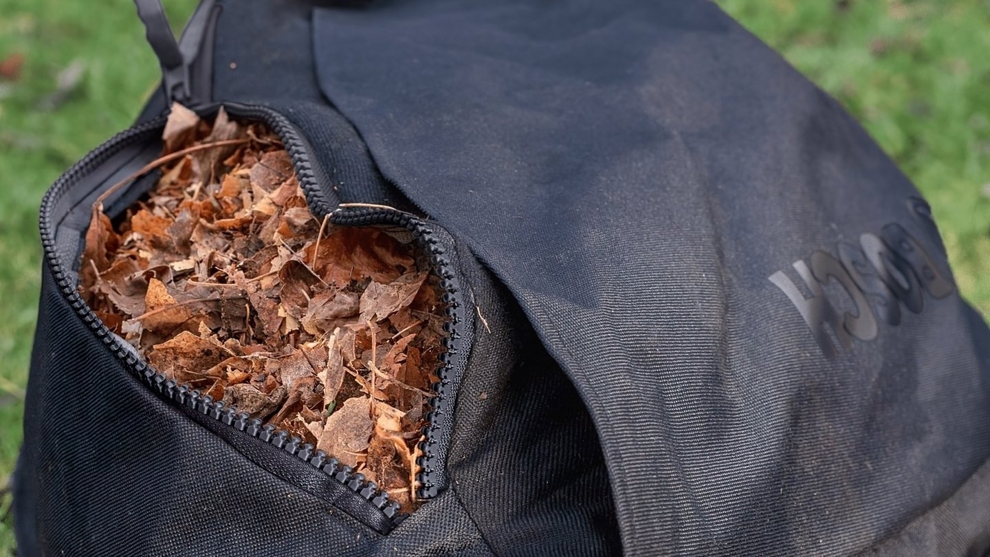 ≡ Повітродувка-пилосос Bosch UniversalGardenTidy 3000 пошкоджене ...