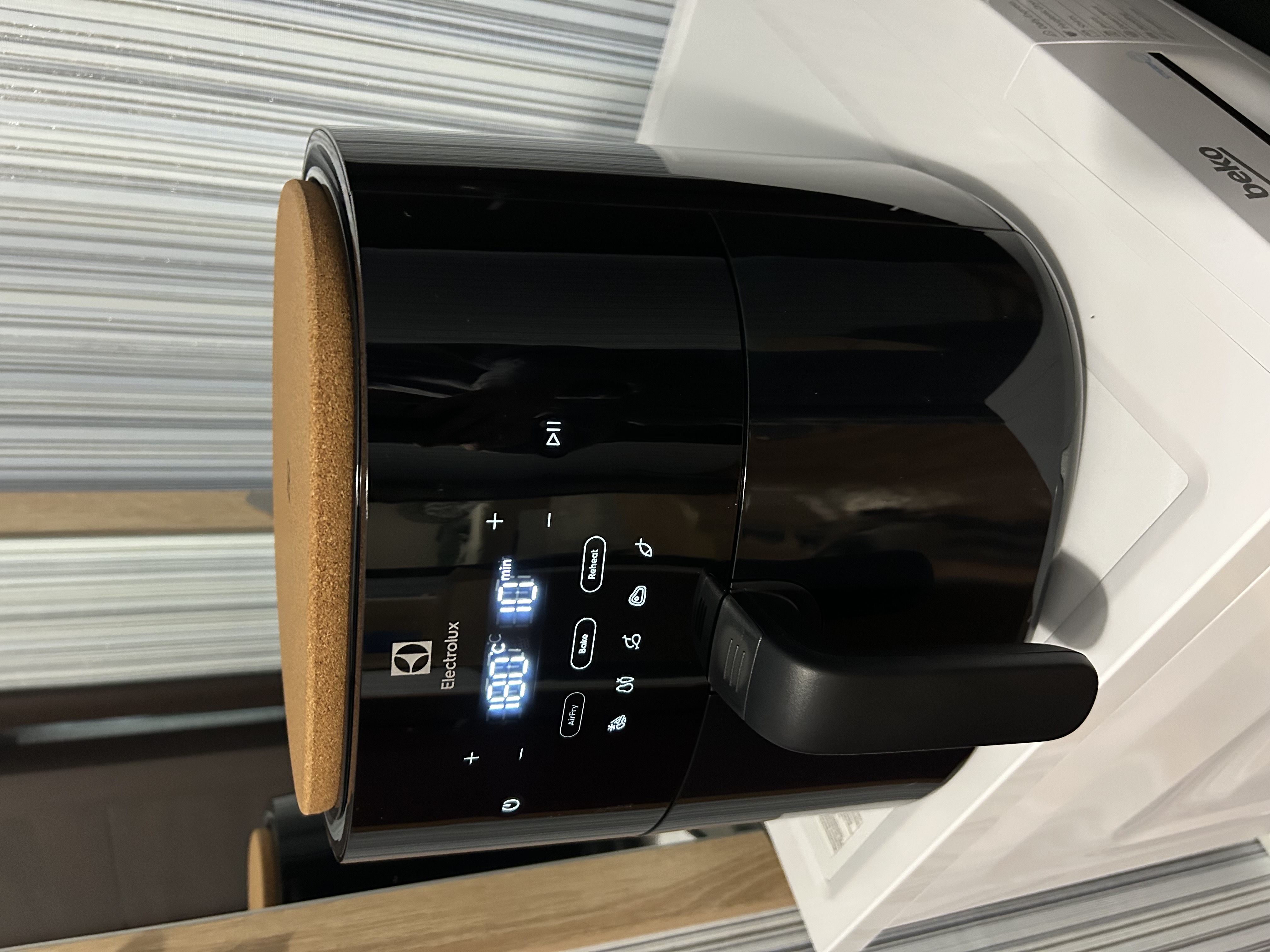 ≡ Мультипіч Electrolux EAF5B – купити в Києві | ціни і відгуки в MOYO